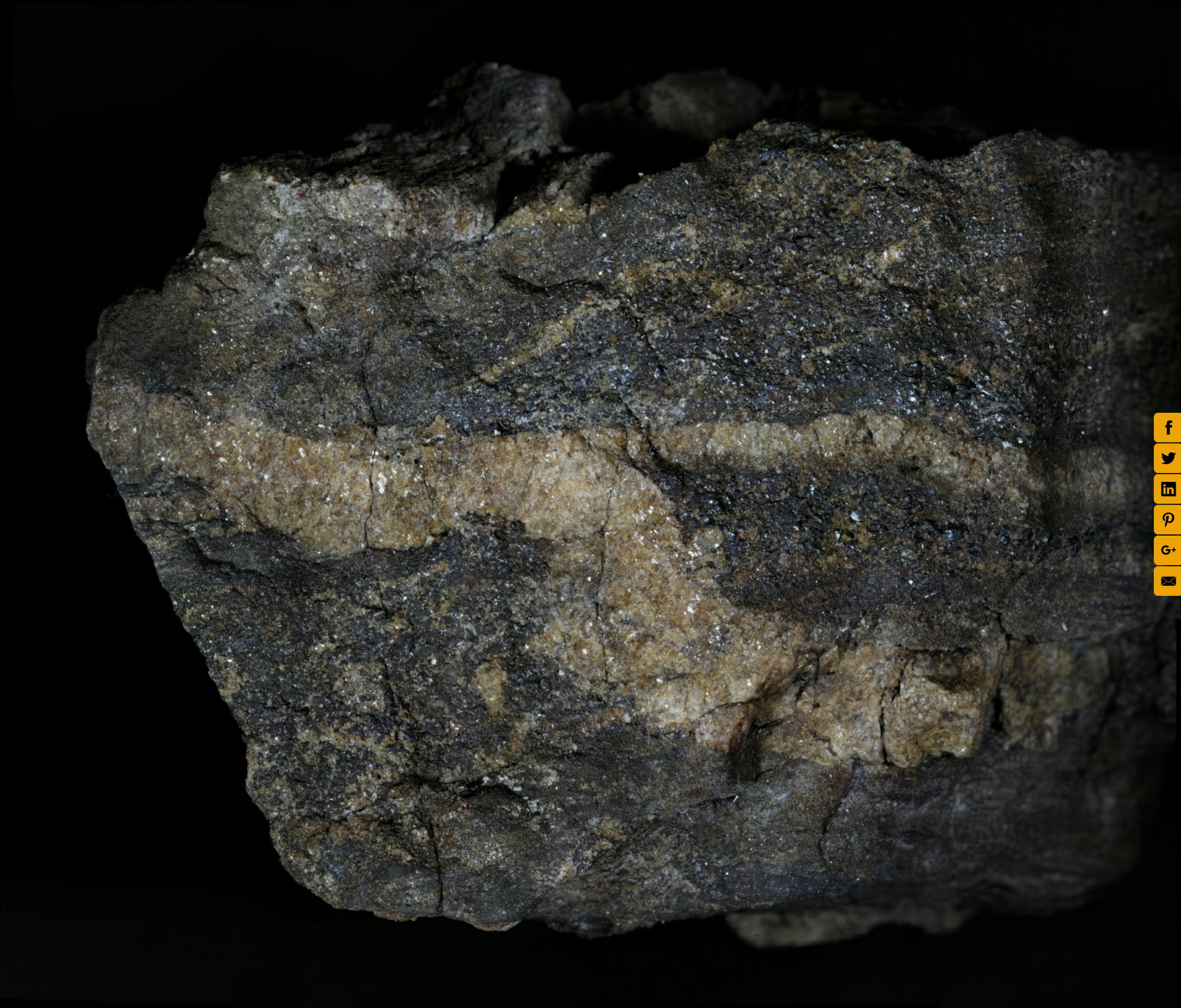 Ferruginous quartzite