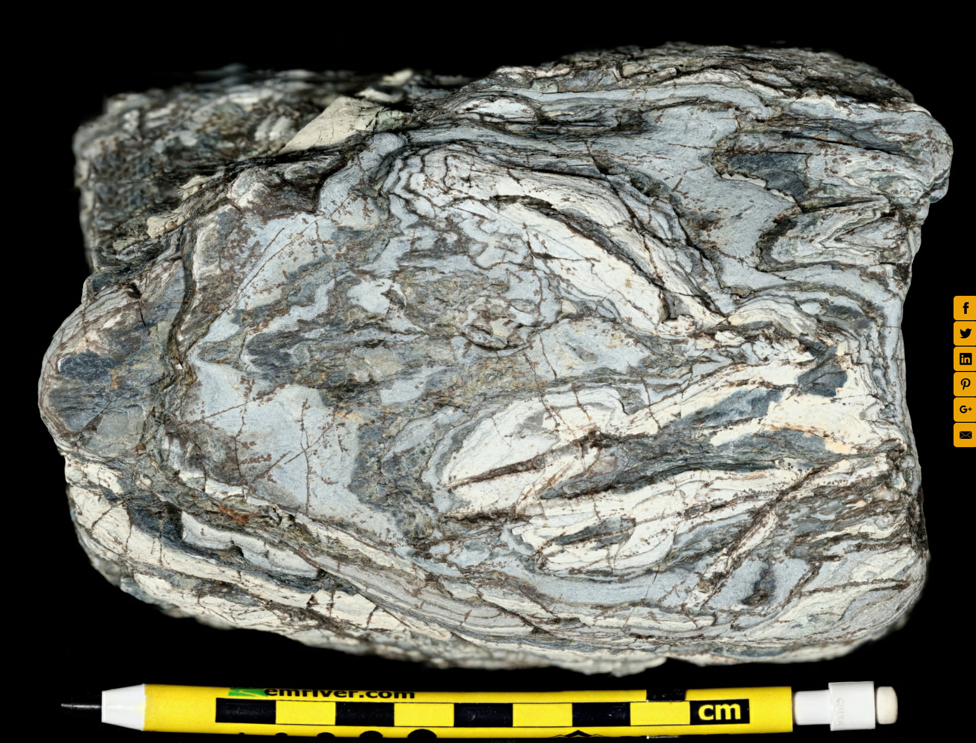 Blueschist-grade folded metachert+shale