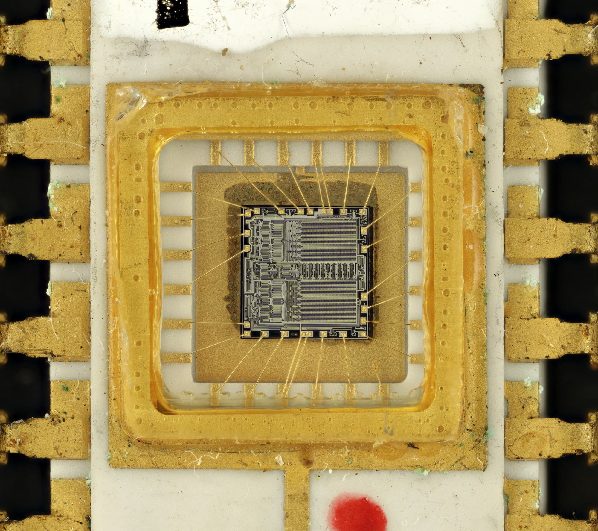 1702 Intel EPROM (High Magnification)