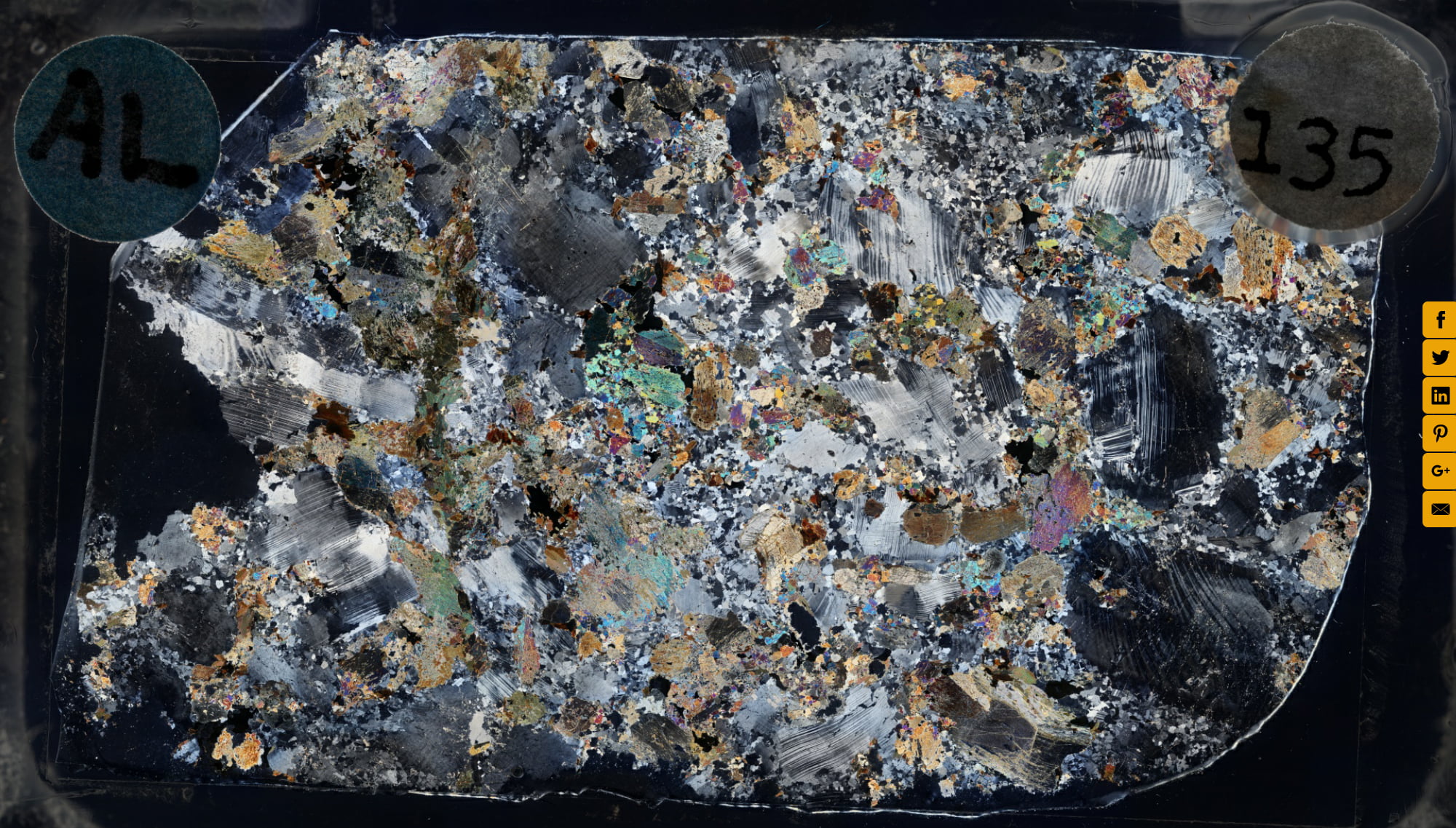 Tuff, crossed polars