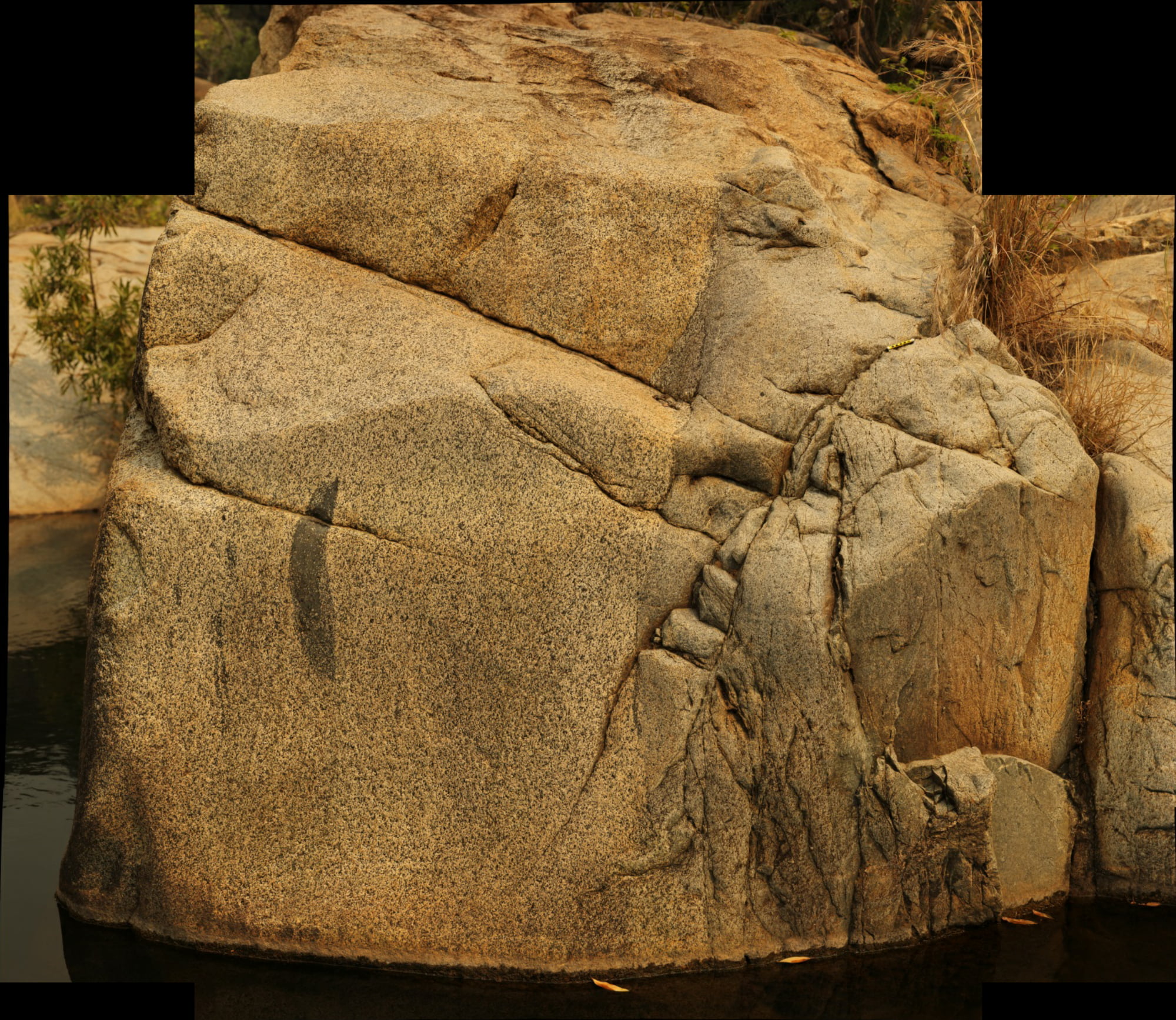 Archean rock outcrop 3