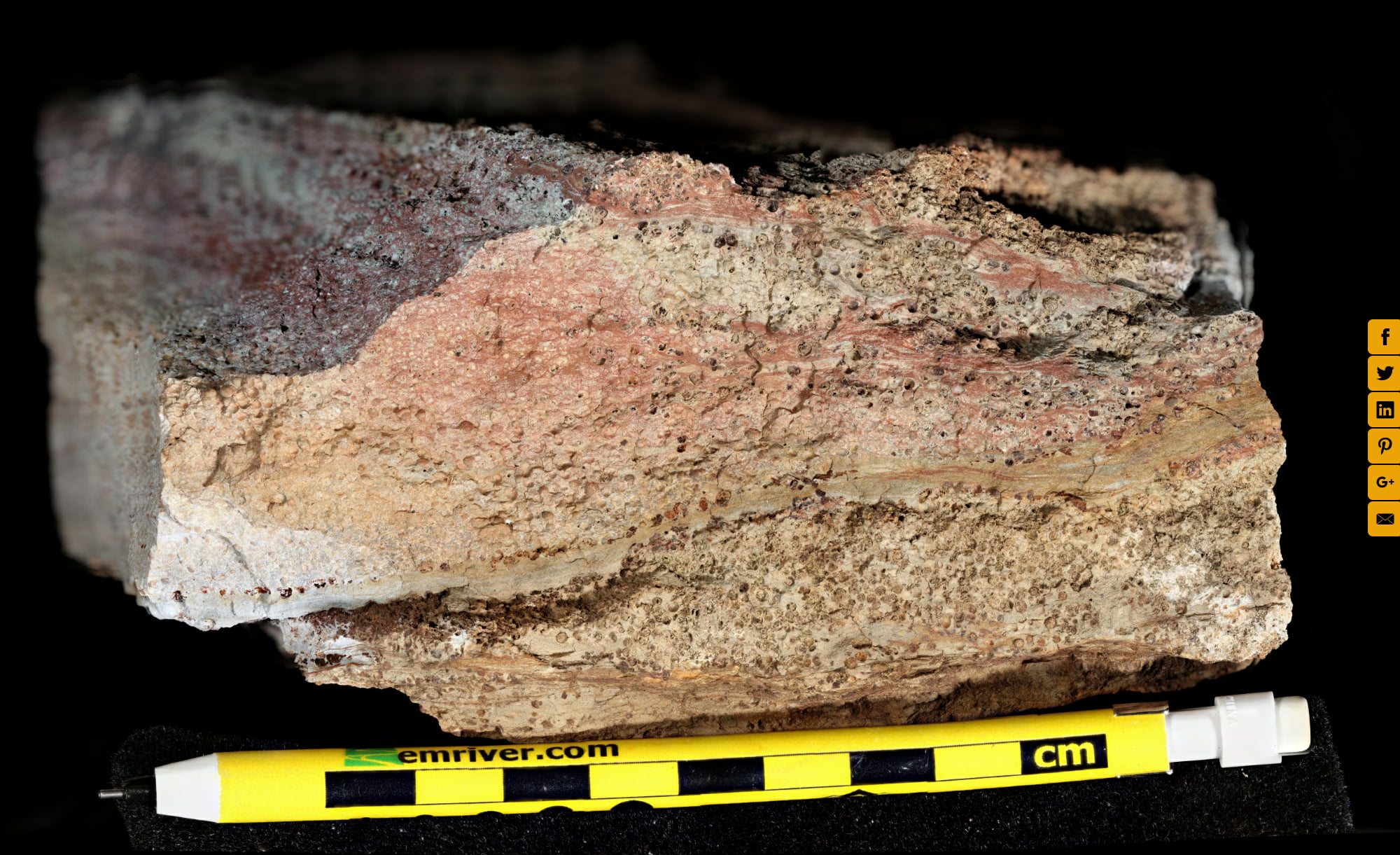 S3 spherulite layer in the Mapepe Formation, Fig Tree Group