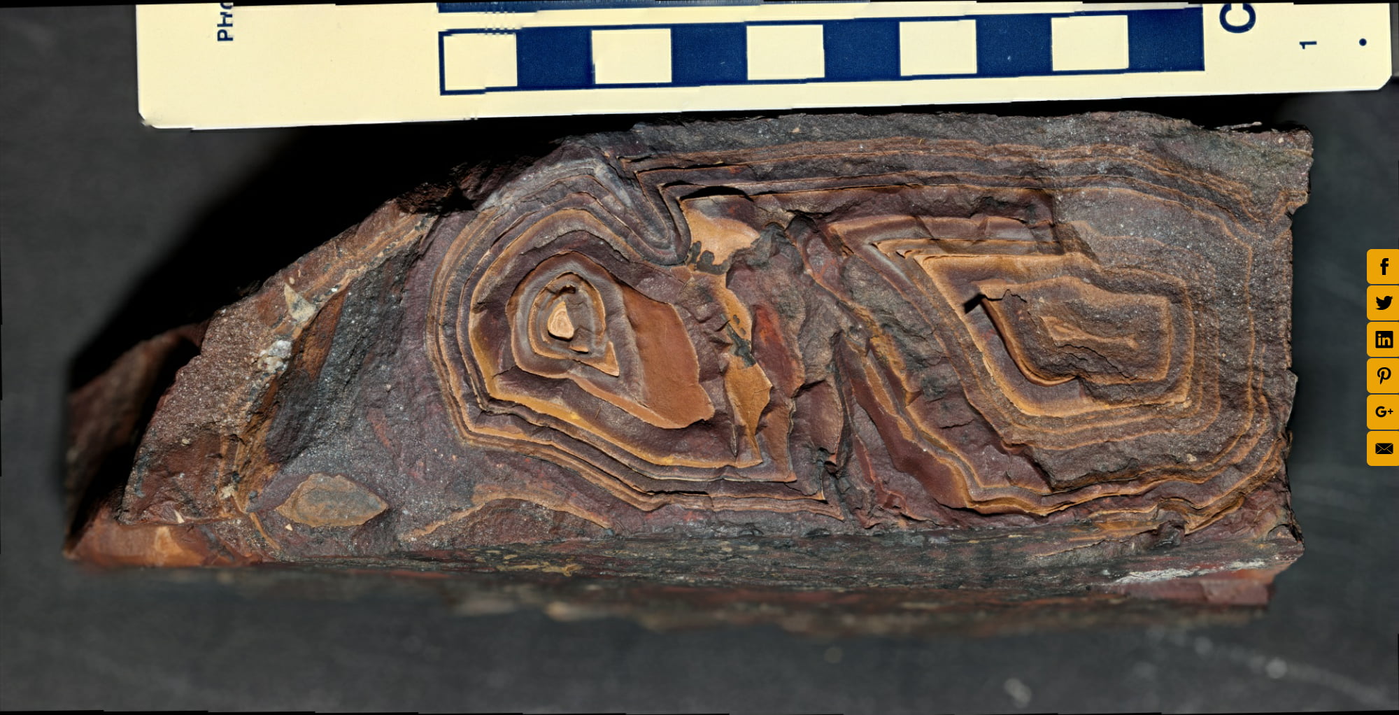 Liesegang rings, Namibia